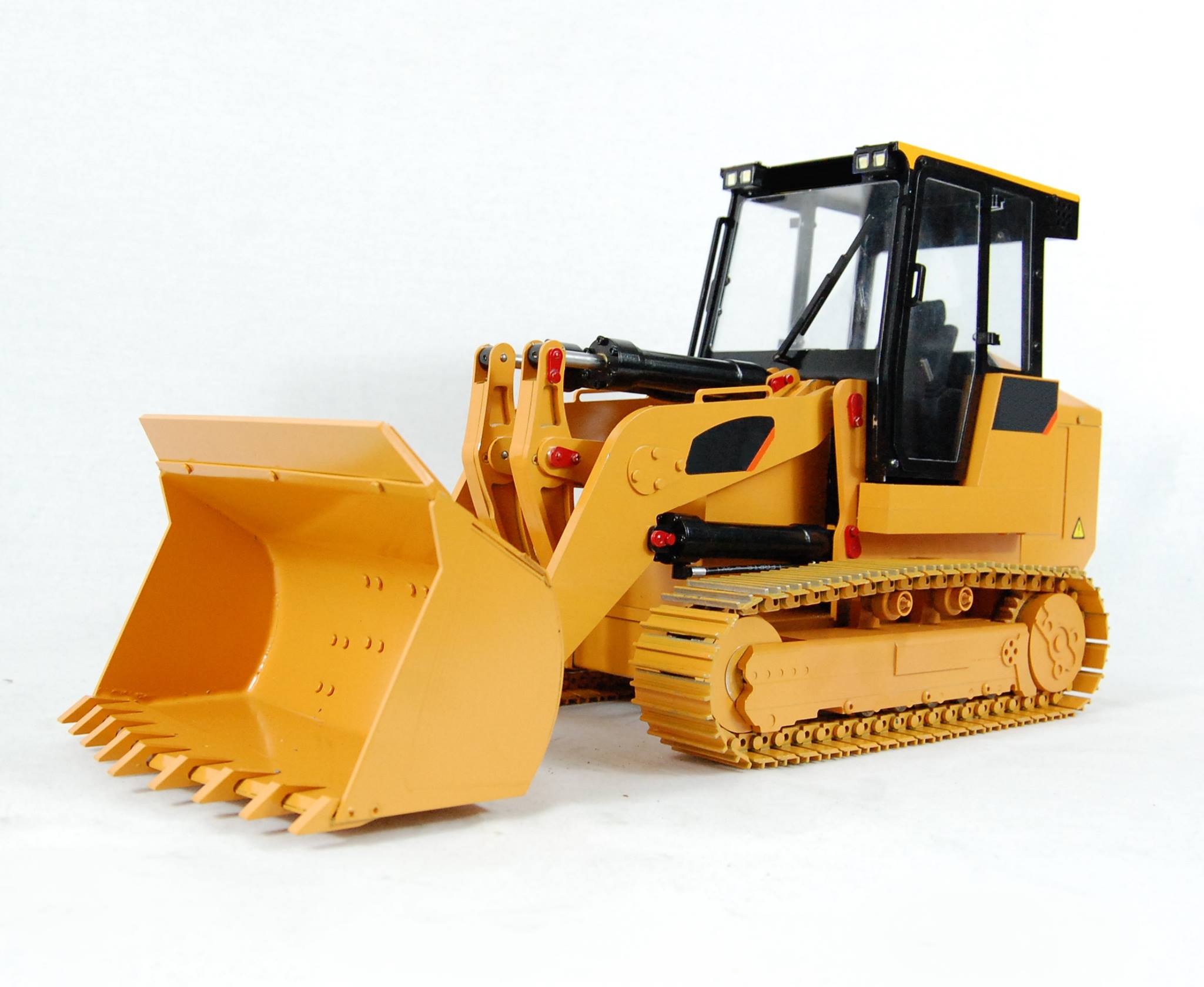 Laderaupe und Hydraulikpumpe von Magom HRC - TRUCKS & Details